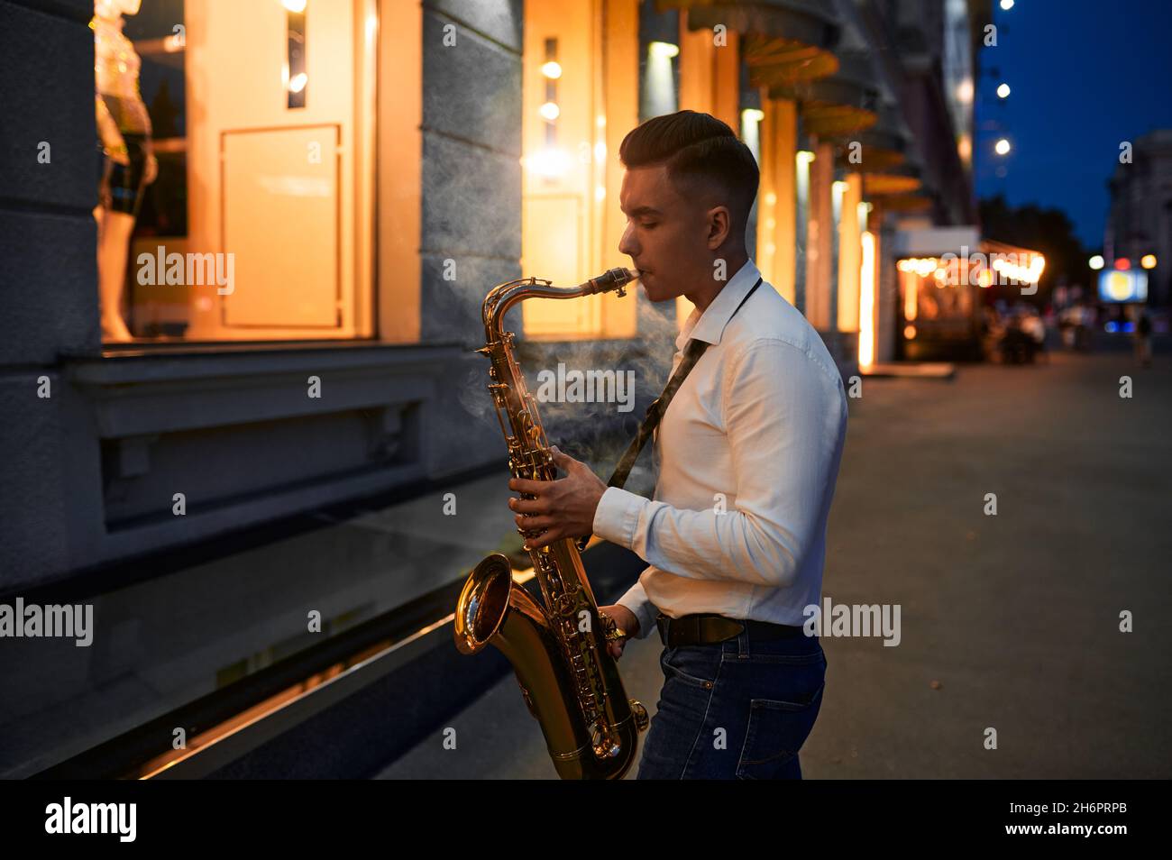 Sax player night hi-res stock photography and images - Alamy