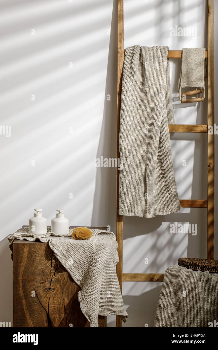 Medical sponge holder hi-res stock photography and images - Alamy