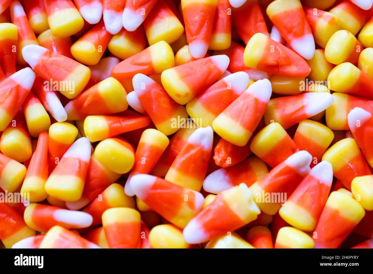 Pile of candy corn hi-res stock photography and images - Alamy