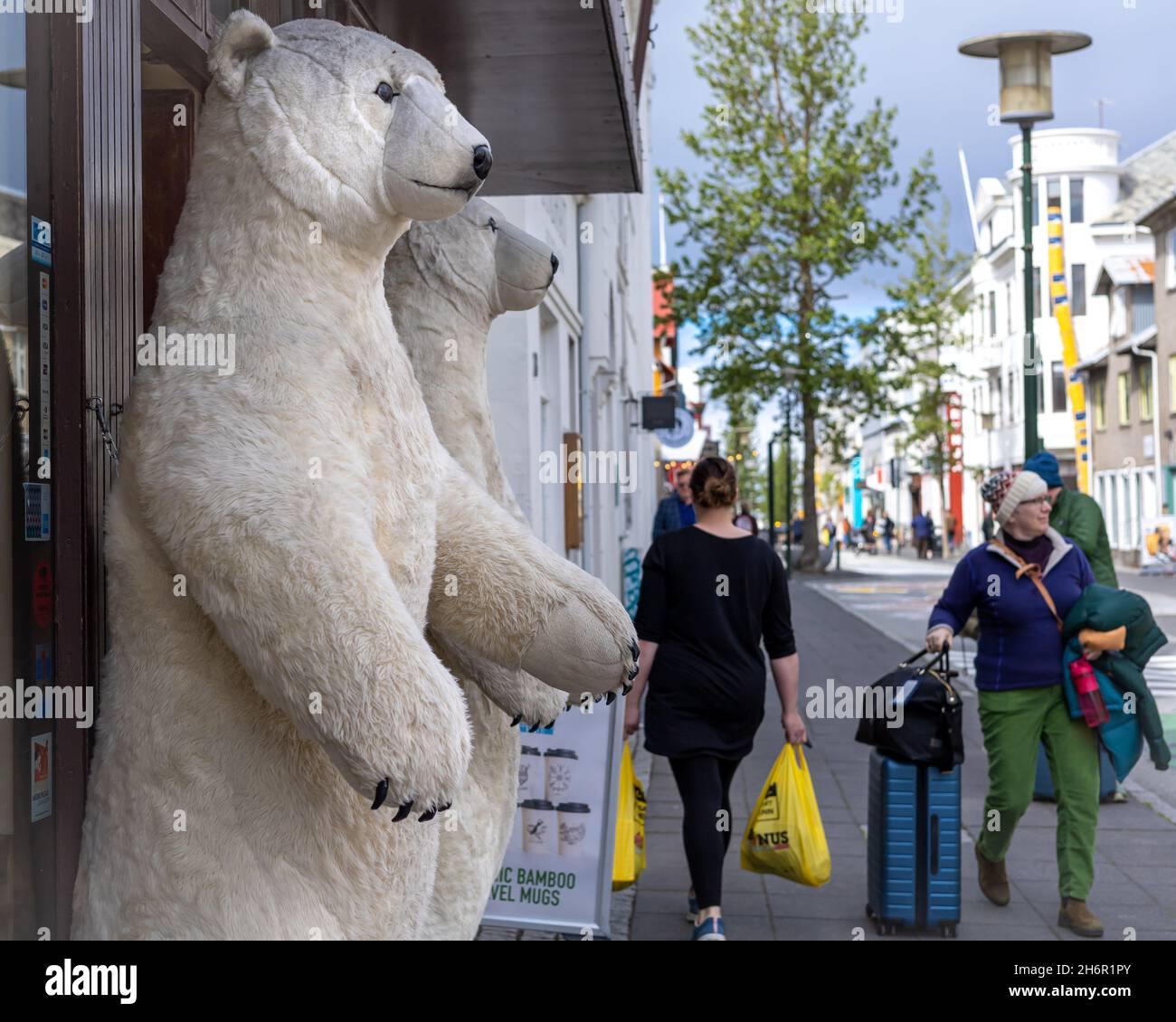 Toy shop front entrance hi-res stock photography and images - Alamy