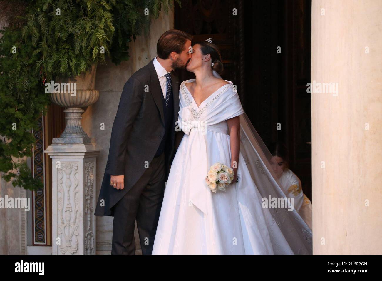 Prince Philippos of Greece and Nina Flohr marriage in Athens Cathedral ...