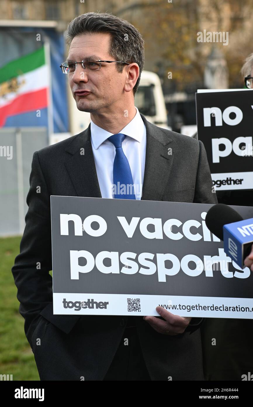 Steve baker mp frsa hi-res stock photography and images - Alamy