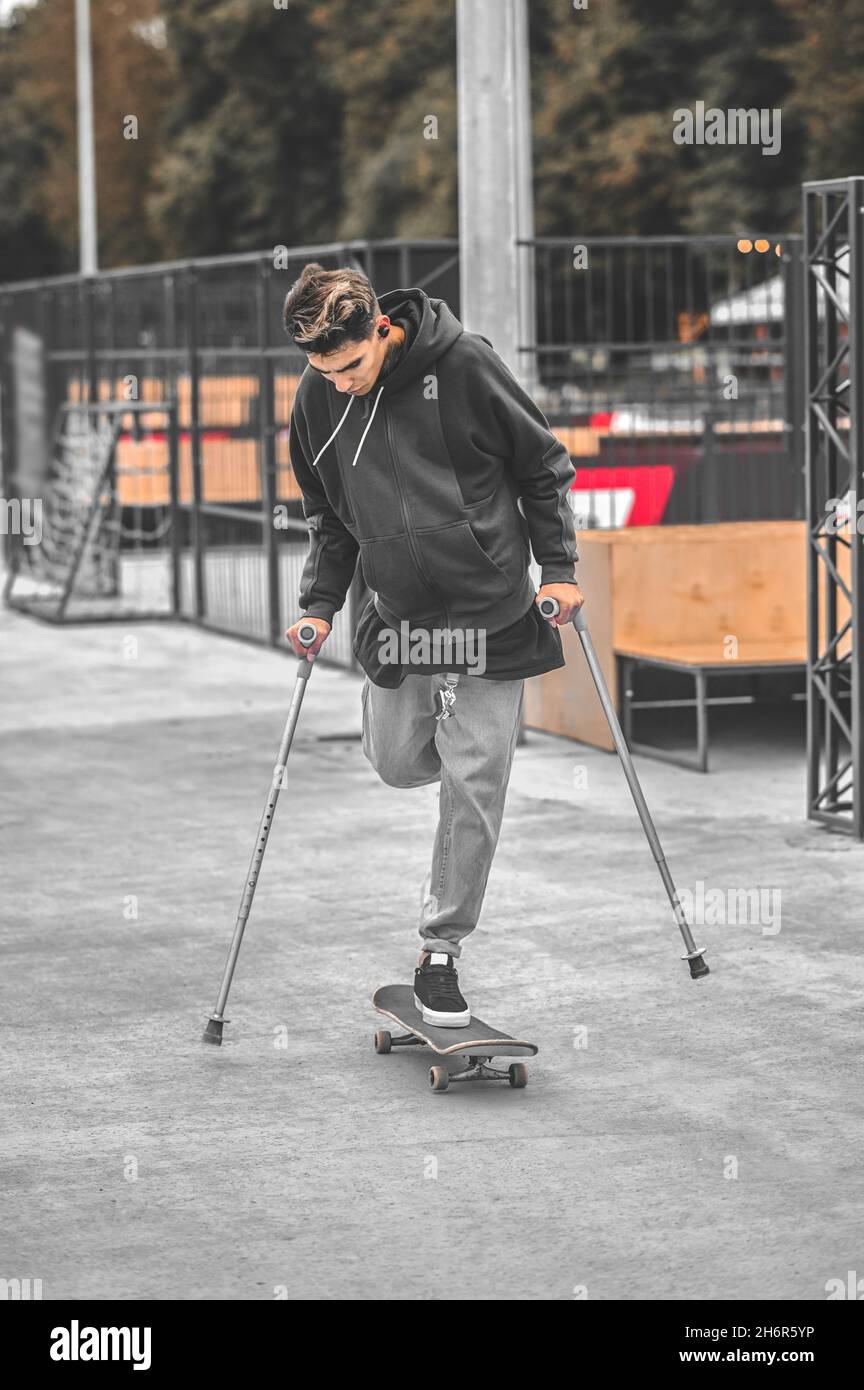 Disabled in in skate park hi-res stock photography and images - Alamy