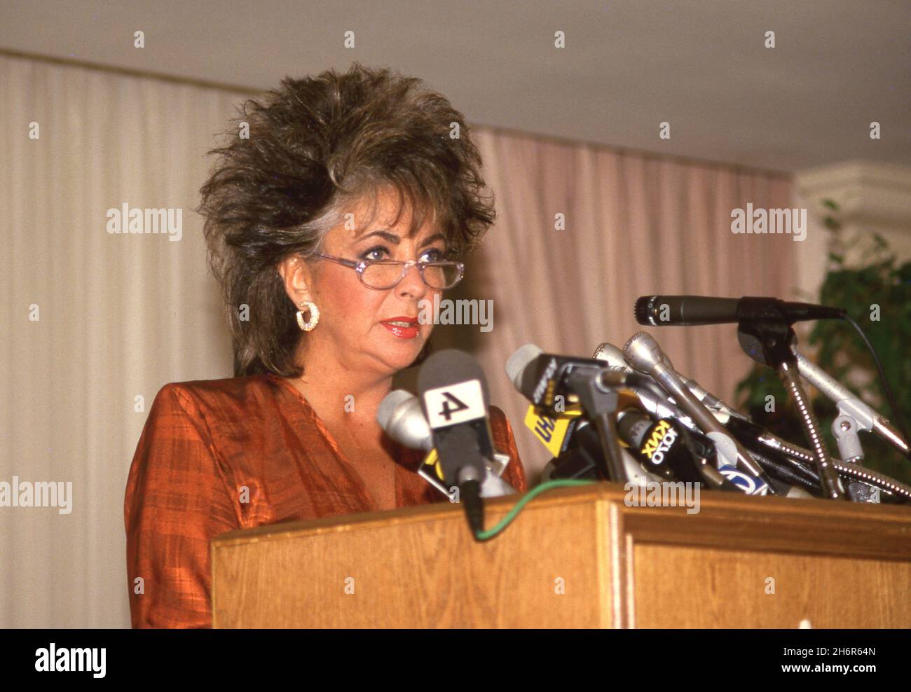 Elizabeth Taylor 1985 Credit: Ralph Dominguez/MediaPunch Stock Photo ...