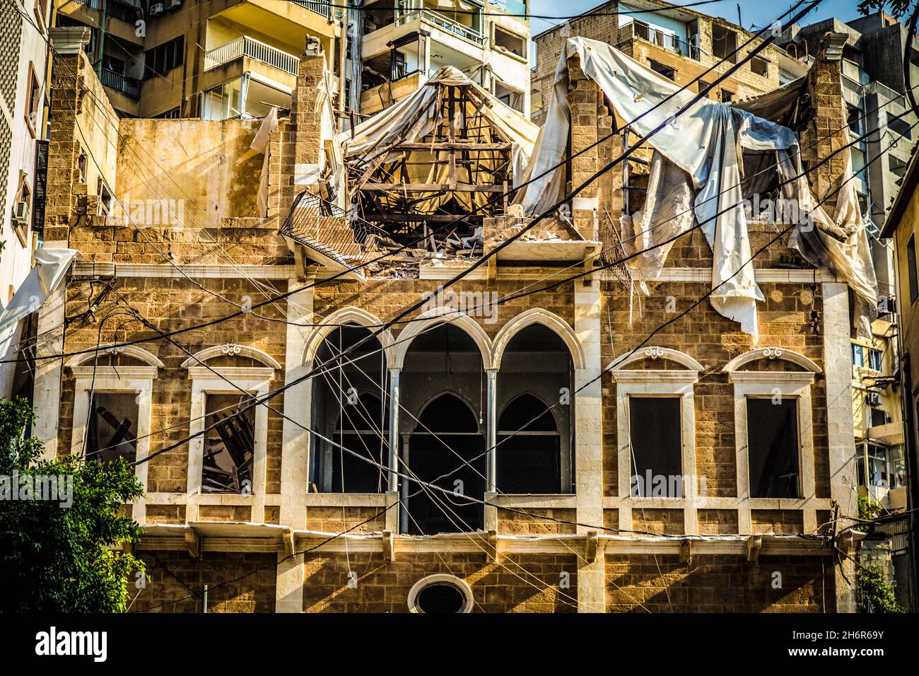 Renovation of a ruined ancient building Stock Photo - Alamy