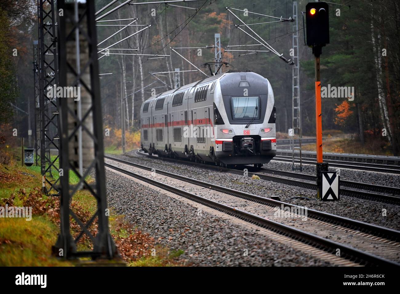 Double decker swiss railway train hi-res stock photography and images ...