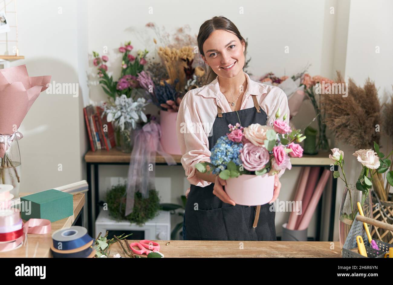 Professional flower hi-res stock photography and images - Alamy