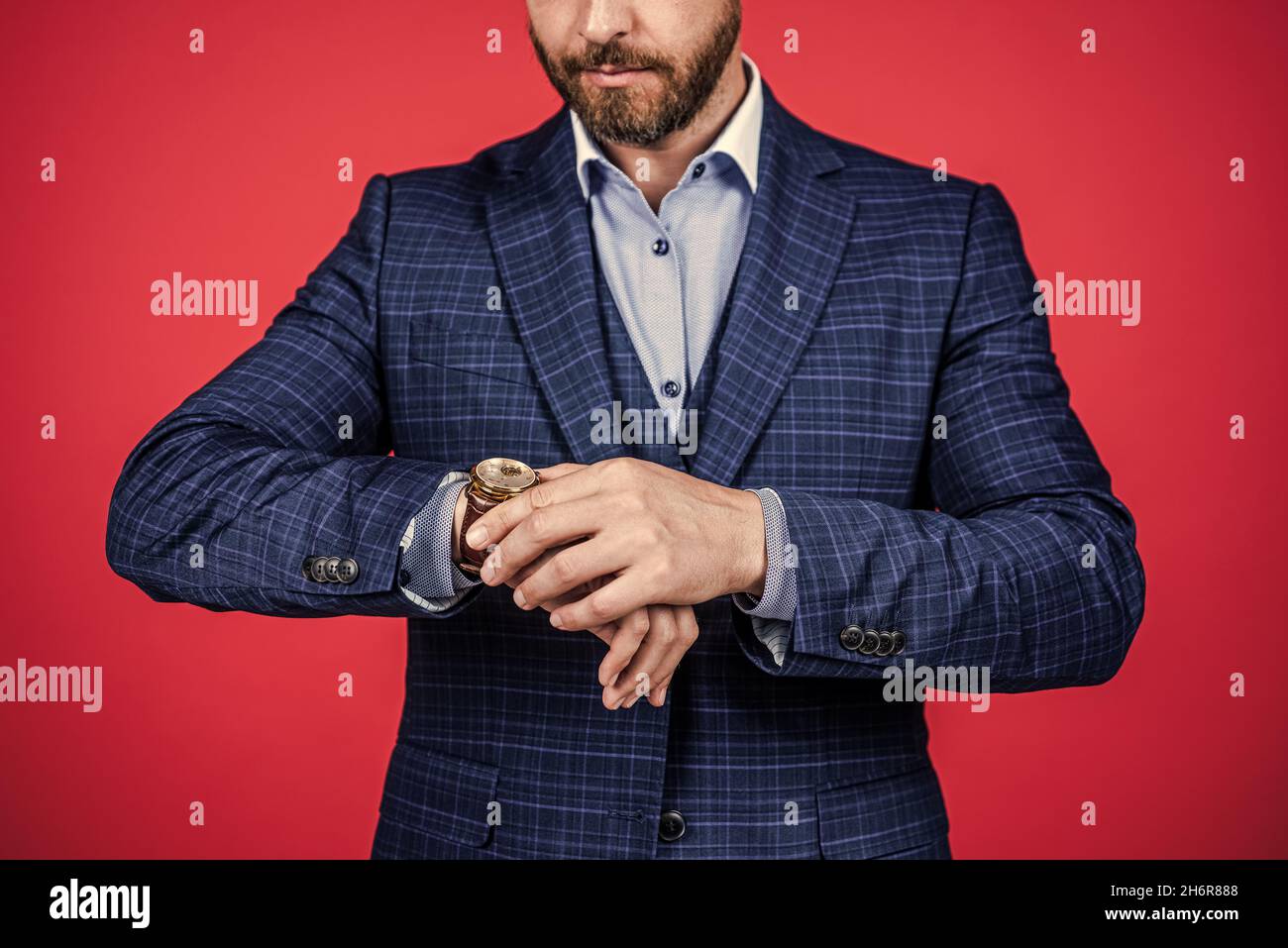 Observing management hi-res stock photography and images - Alamy