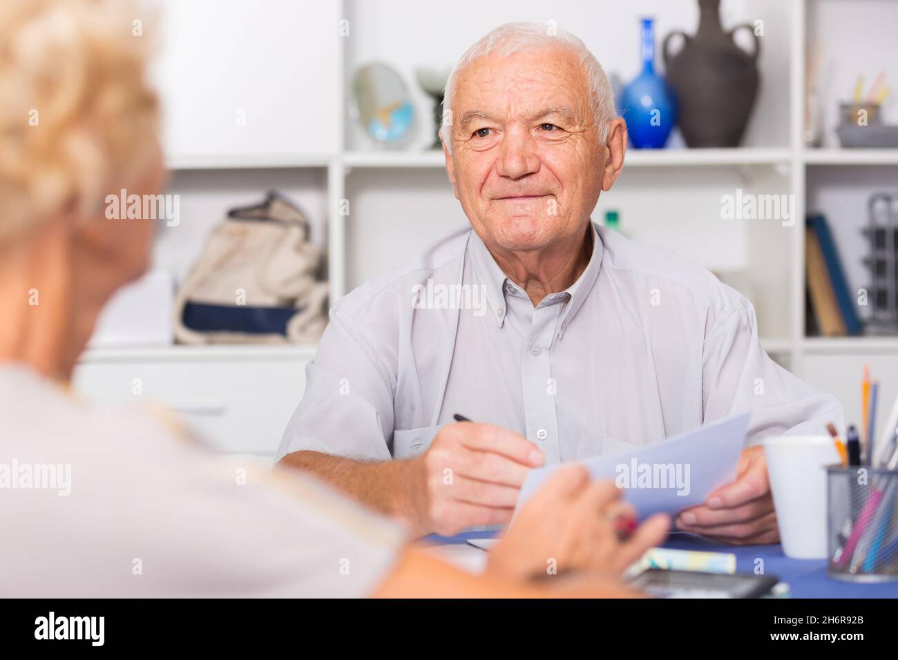 Wife bills hi-res stock photography and images - Alamy