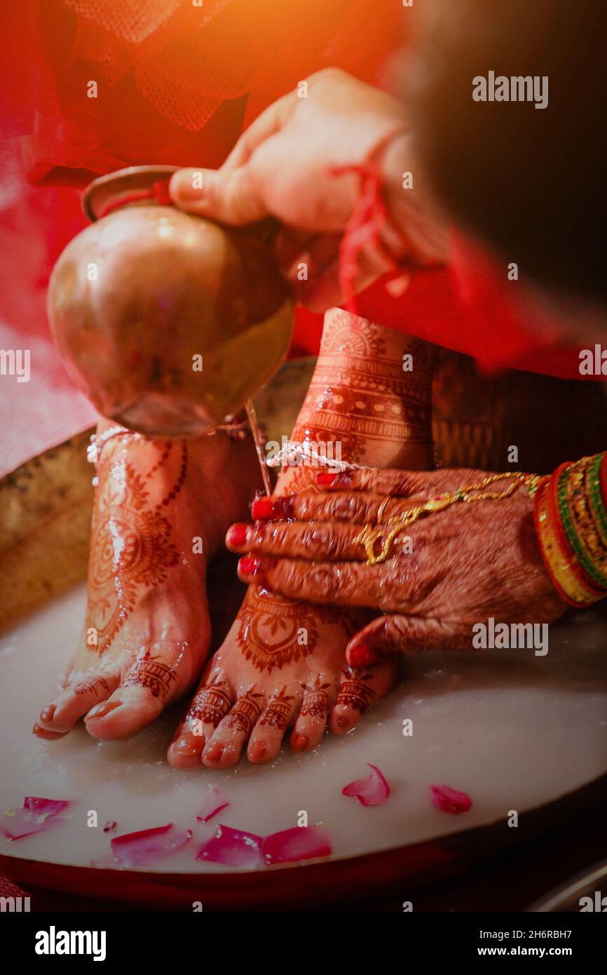 Paint feet hi-res stock photography and images - Alamy