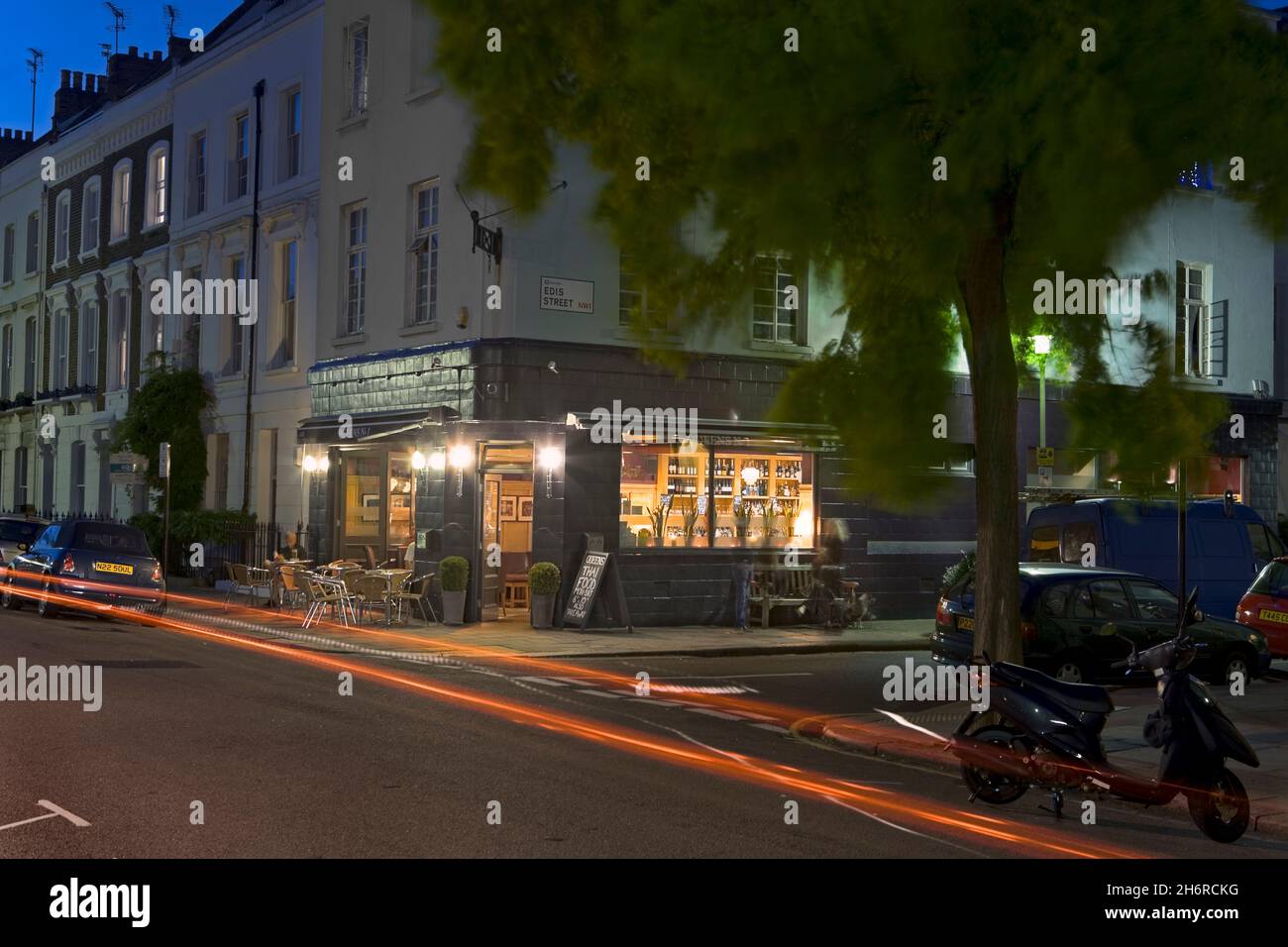 Queen's No. 1 Pub, Primrose Hill, London, NW1 Stock Photo - Alamy
