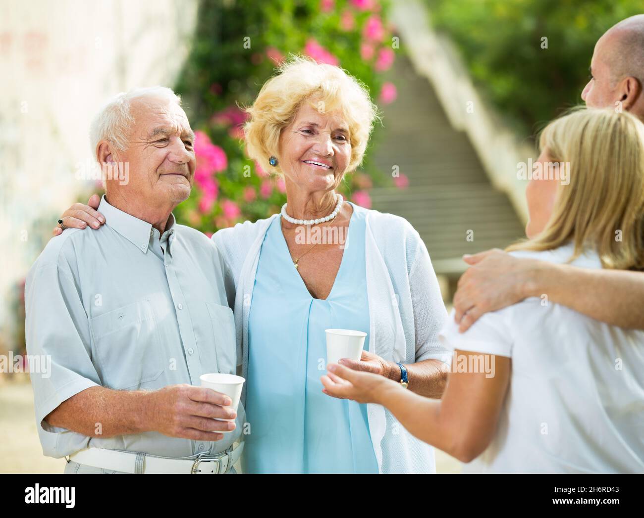 Eldery people hi-res stock photography and images - Alamy