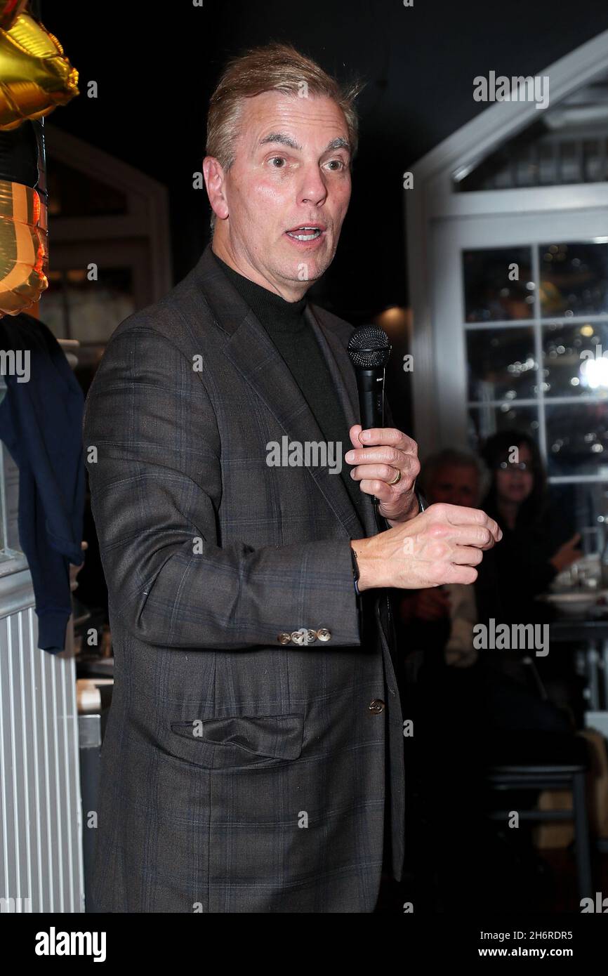 Raviv hi-res stock photography and images - Alamy