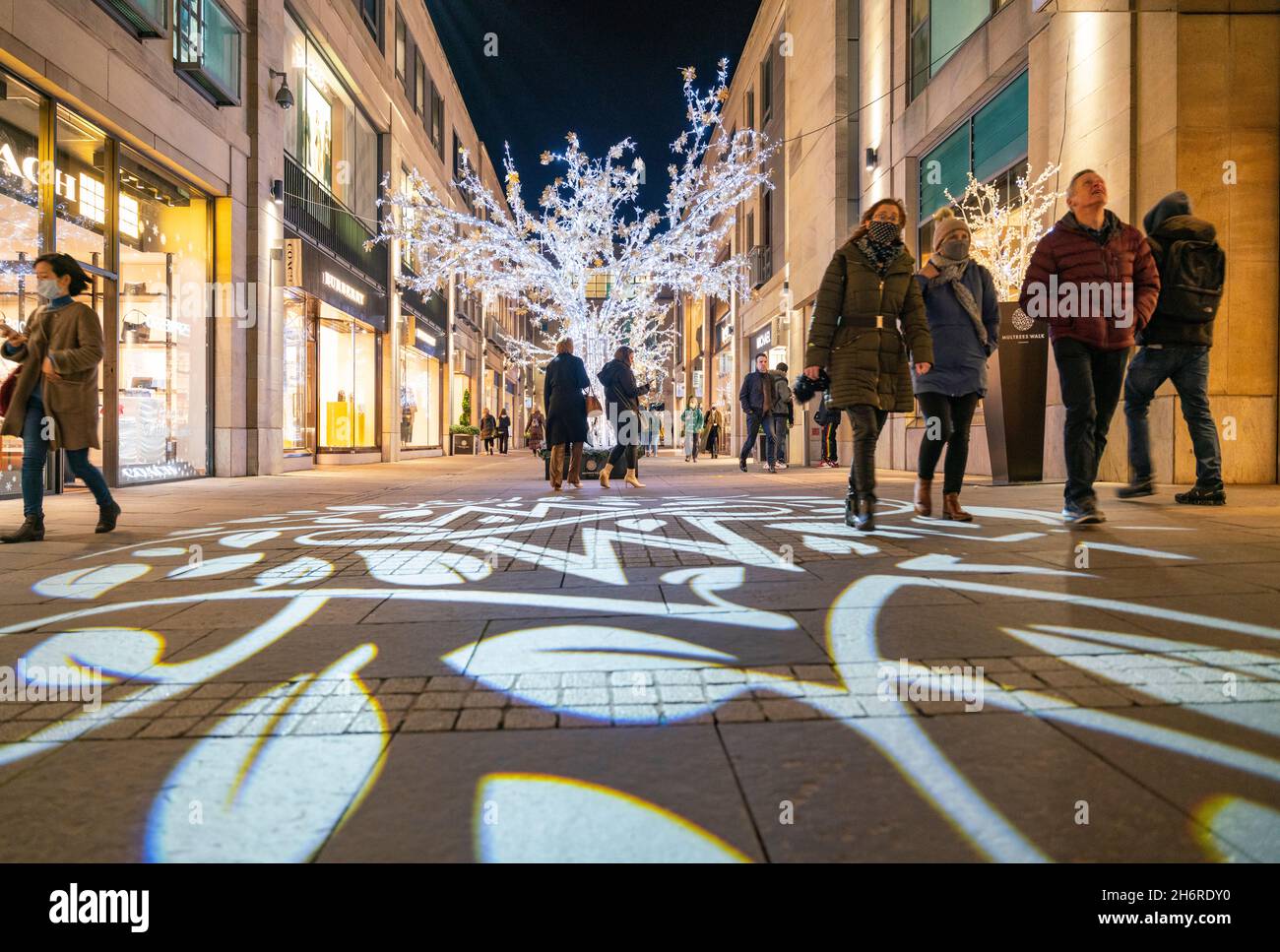 Multrees wlak shopping street hi-res stock photography and images - Alamy