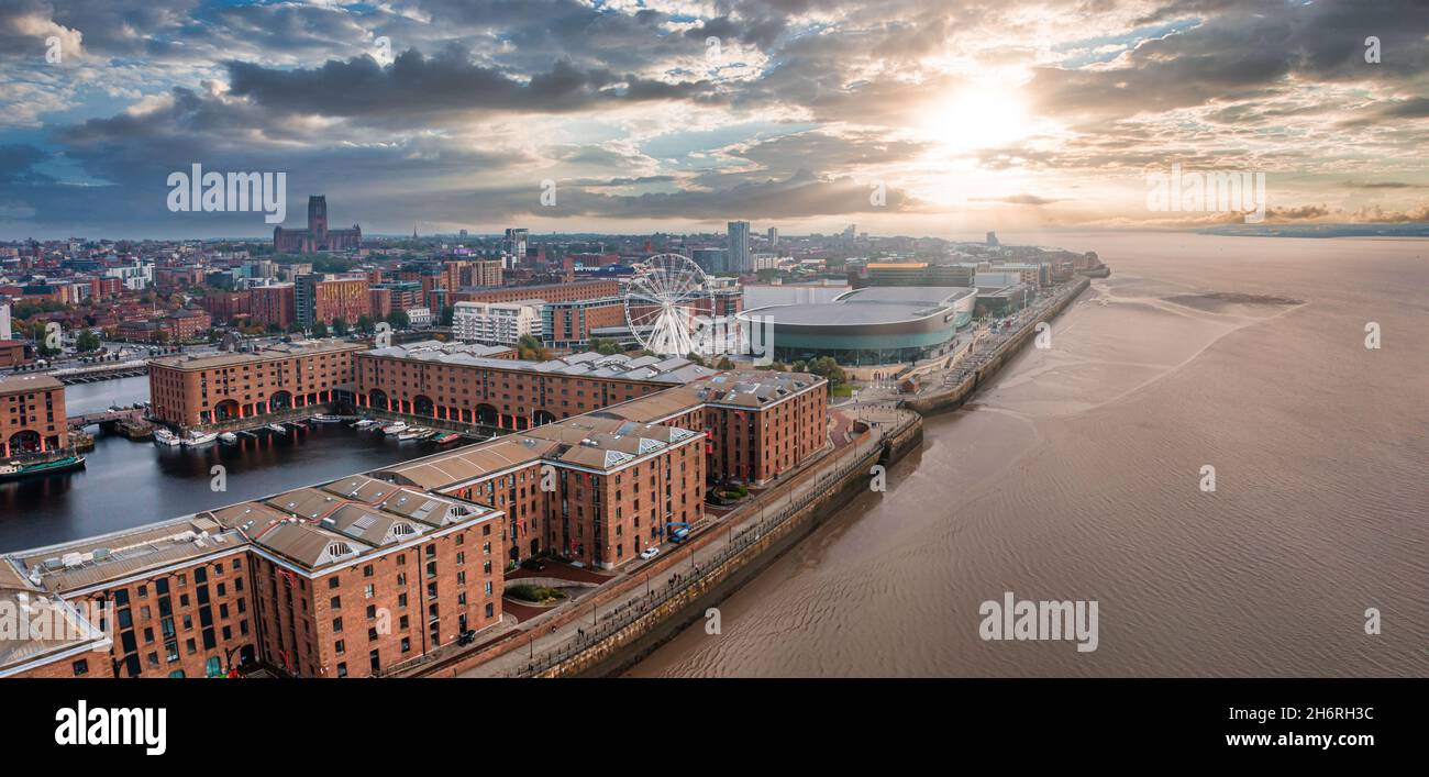 Beautiful panorama of Liverpool waterfront in the sunset Stock Photo ...
