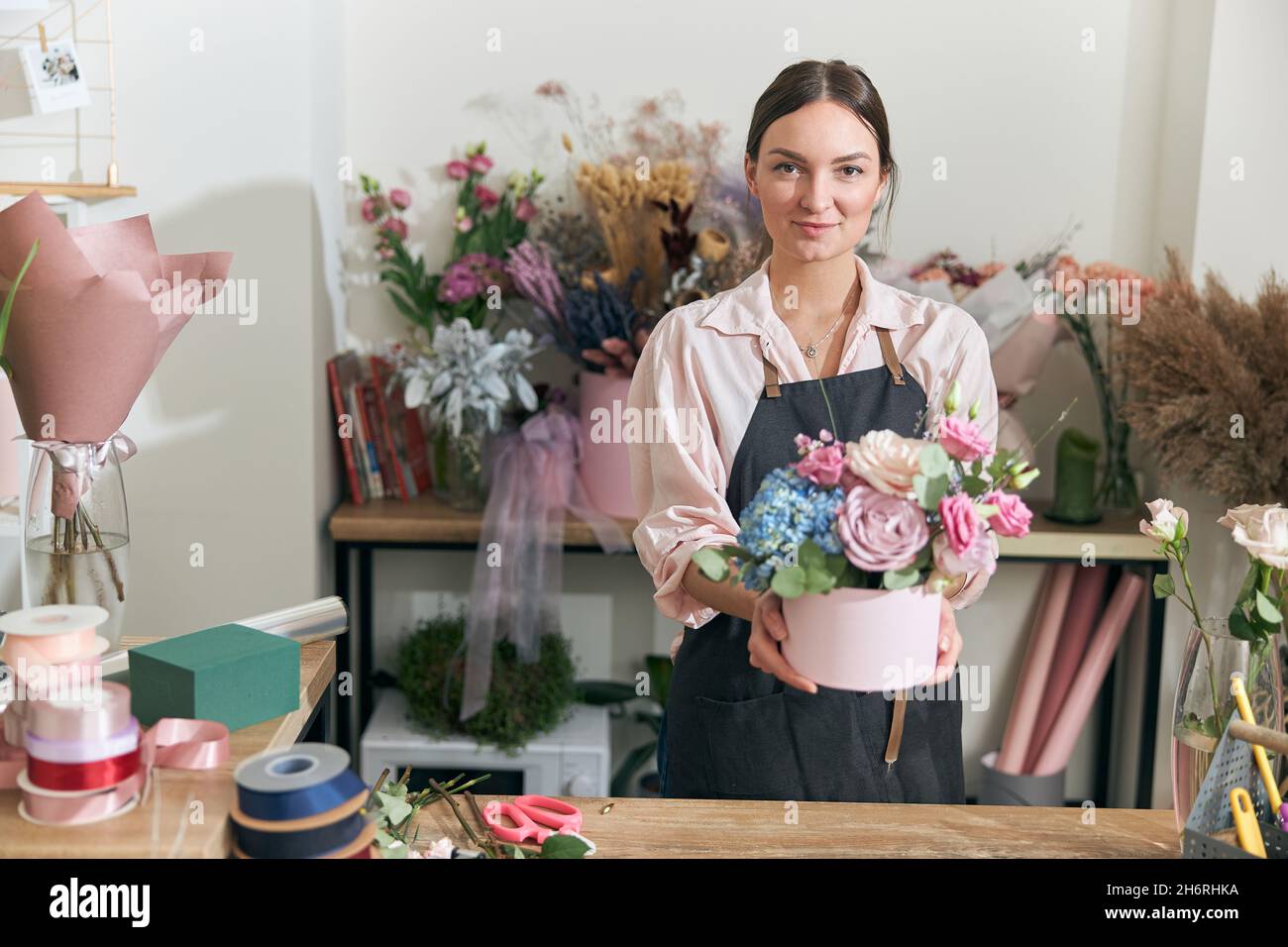 Professional flower hi-res stock photography and images - Alamy