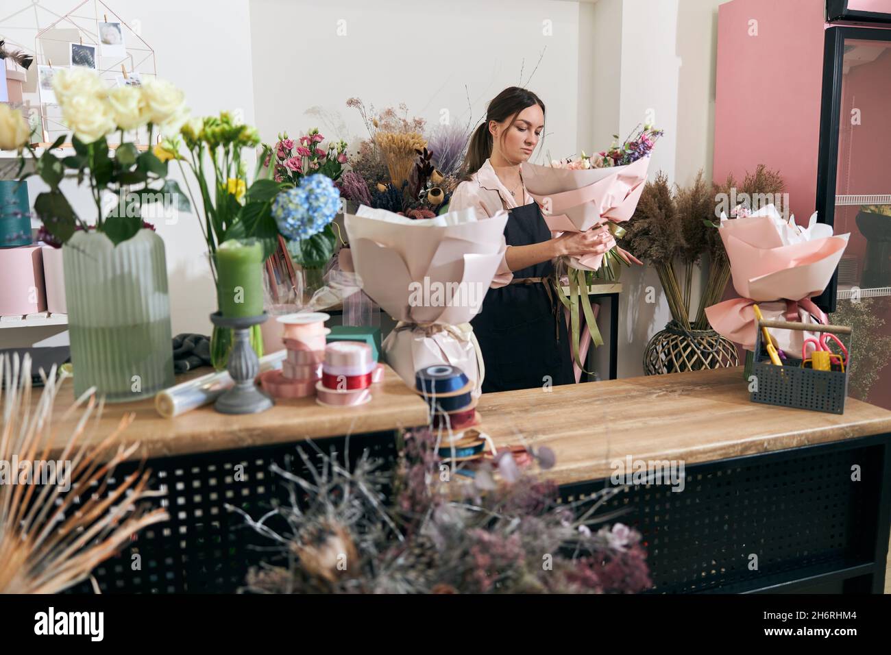 Professional flower hi-res stock photography and images - Alamy