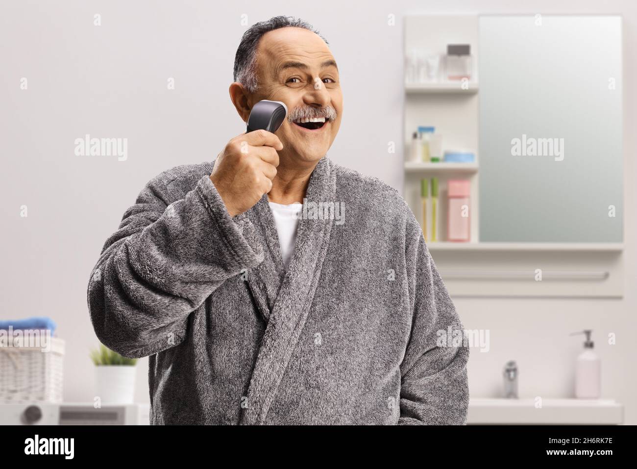 Elderly using bathroom hi-res stock photography and images - Alamy