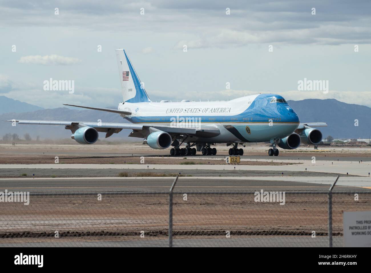 Air Force One, Sam 29000, taxiing for departure at NAF El Centro ...