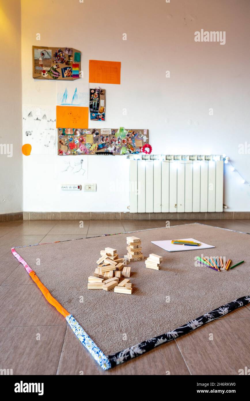 Paper bricks hi-res stock photography and images - Alamy