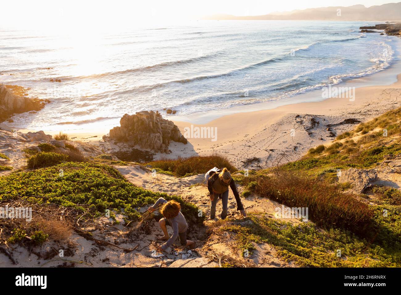 Young woman cliff path hi-res stock photography and images - Alamy