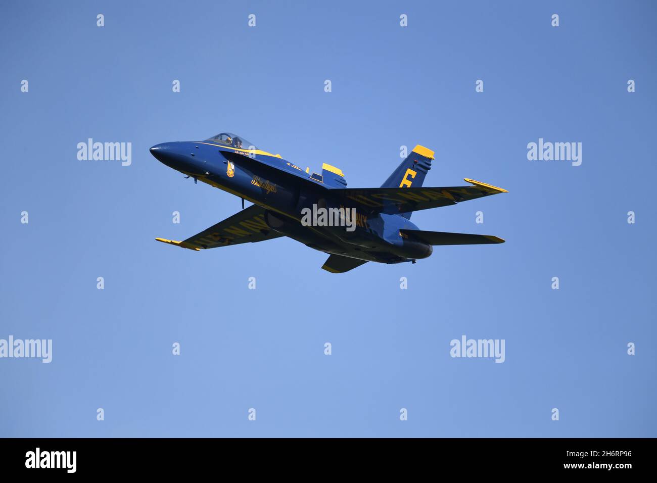 Blue Angels Sole 6 flyby over NAF El Centro, California during winter ...