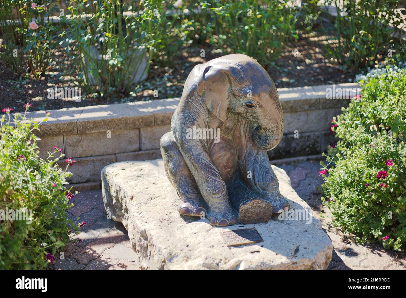 OMAHA, UNITED STATES - Oct 14, 2021: An elephant sculpture - Omaha's ...
