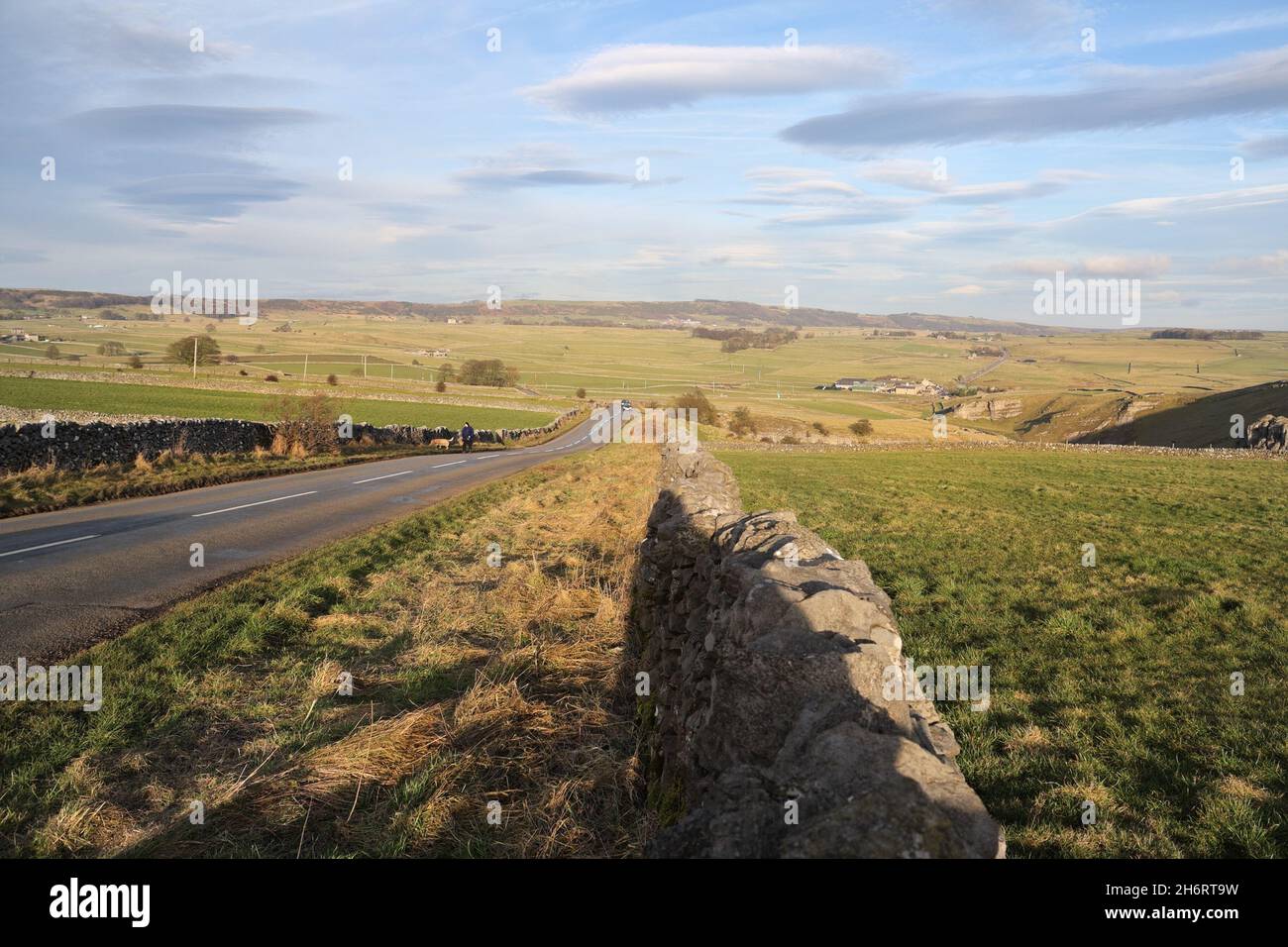 Spring Derbyshire Peak District landscape England, English countryside ...