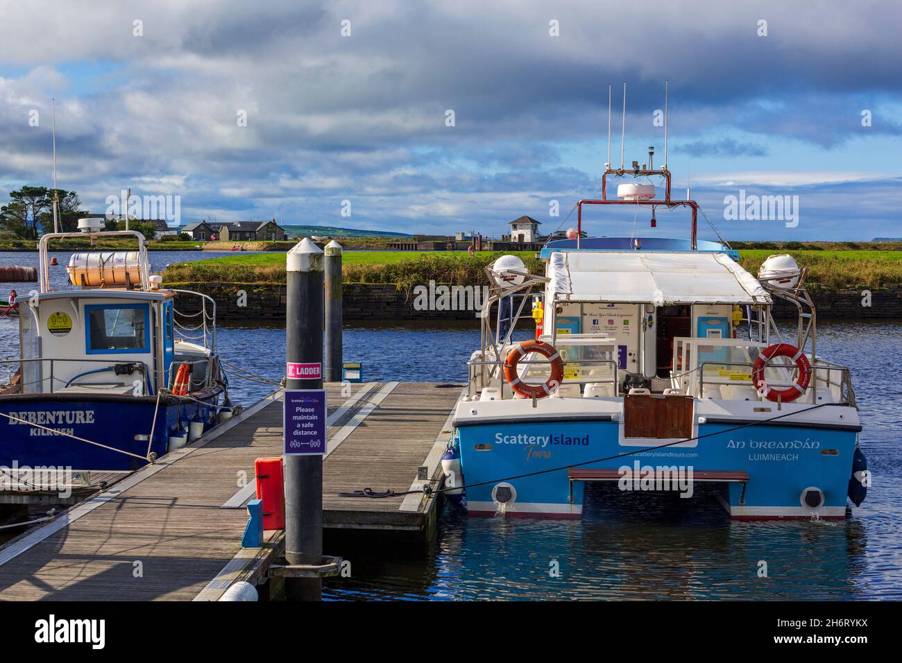 Shannon ferry hi-res stock photography and images - Alamy
