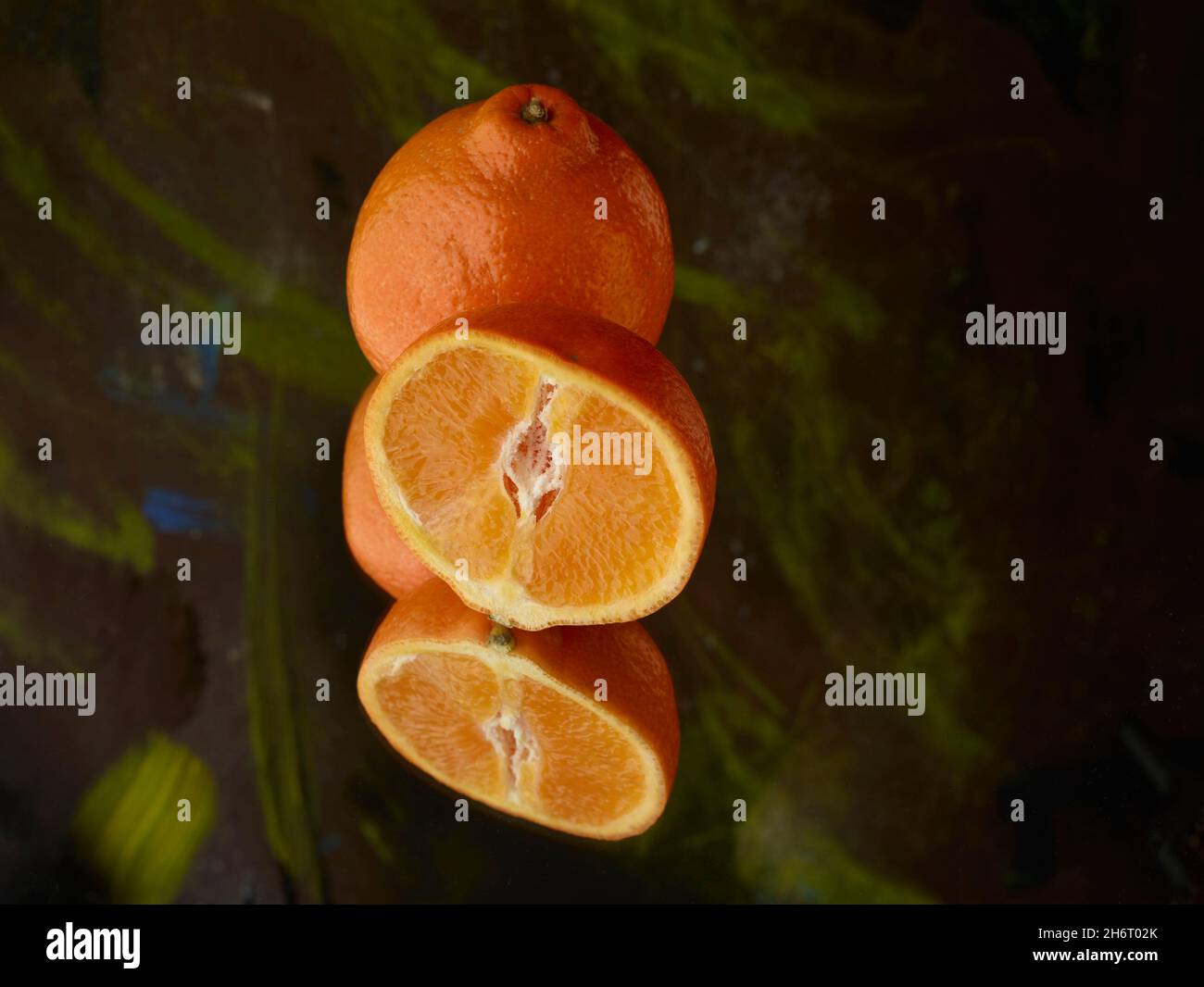 Super juicy Mineola (Grapefruit / Tangerine} natural fruit still-life ...
