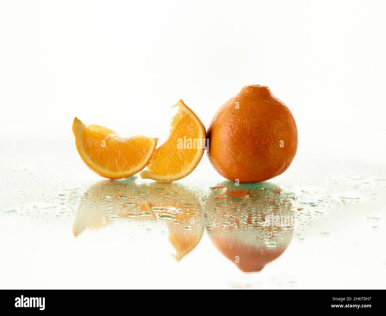 Super juicy Mineola (Grapefruit / Tangerine} natural fruit still-life ...
