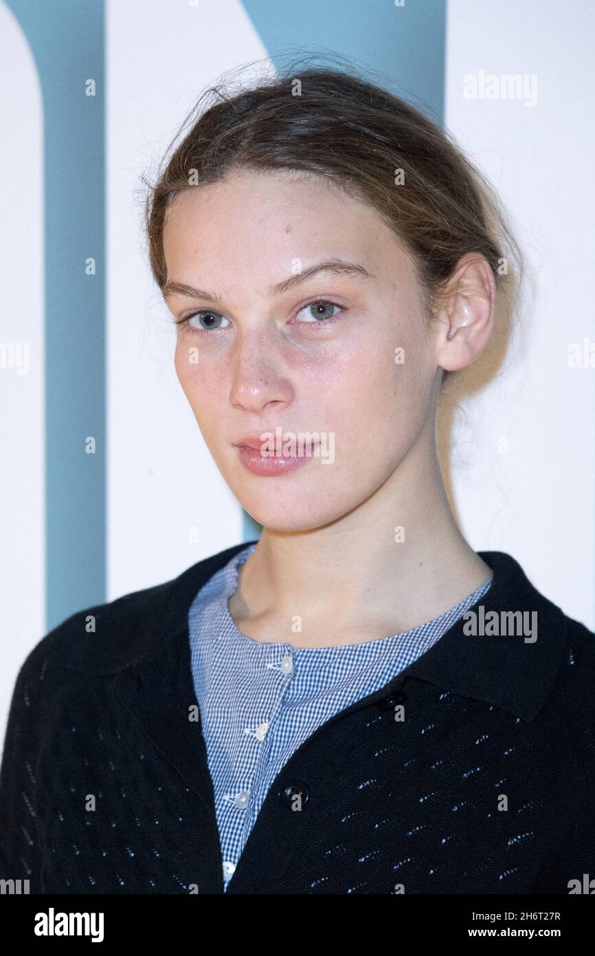 Paris, France on November 17, 2021. Lou Lampros attending the De Son ...