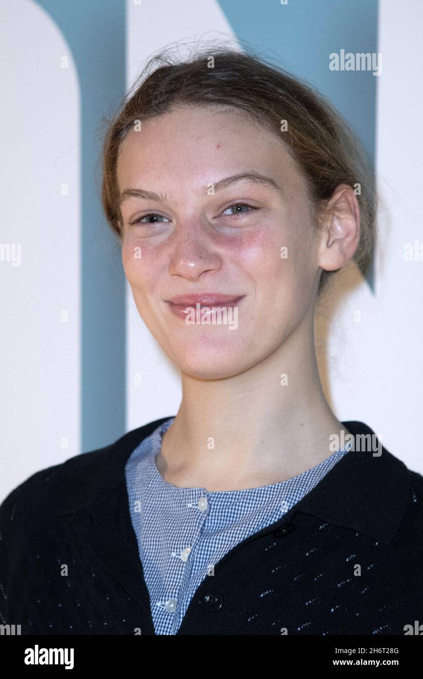 Paris, France on November 17, 2021. Lou Lampros attending the De Son ...