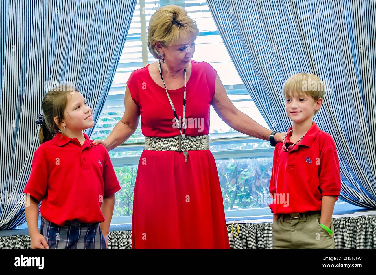 Second grade classroom hi-res stock photography and images - Alamy