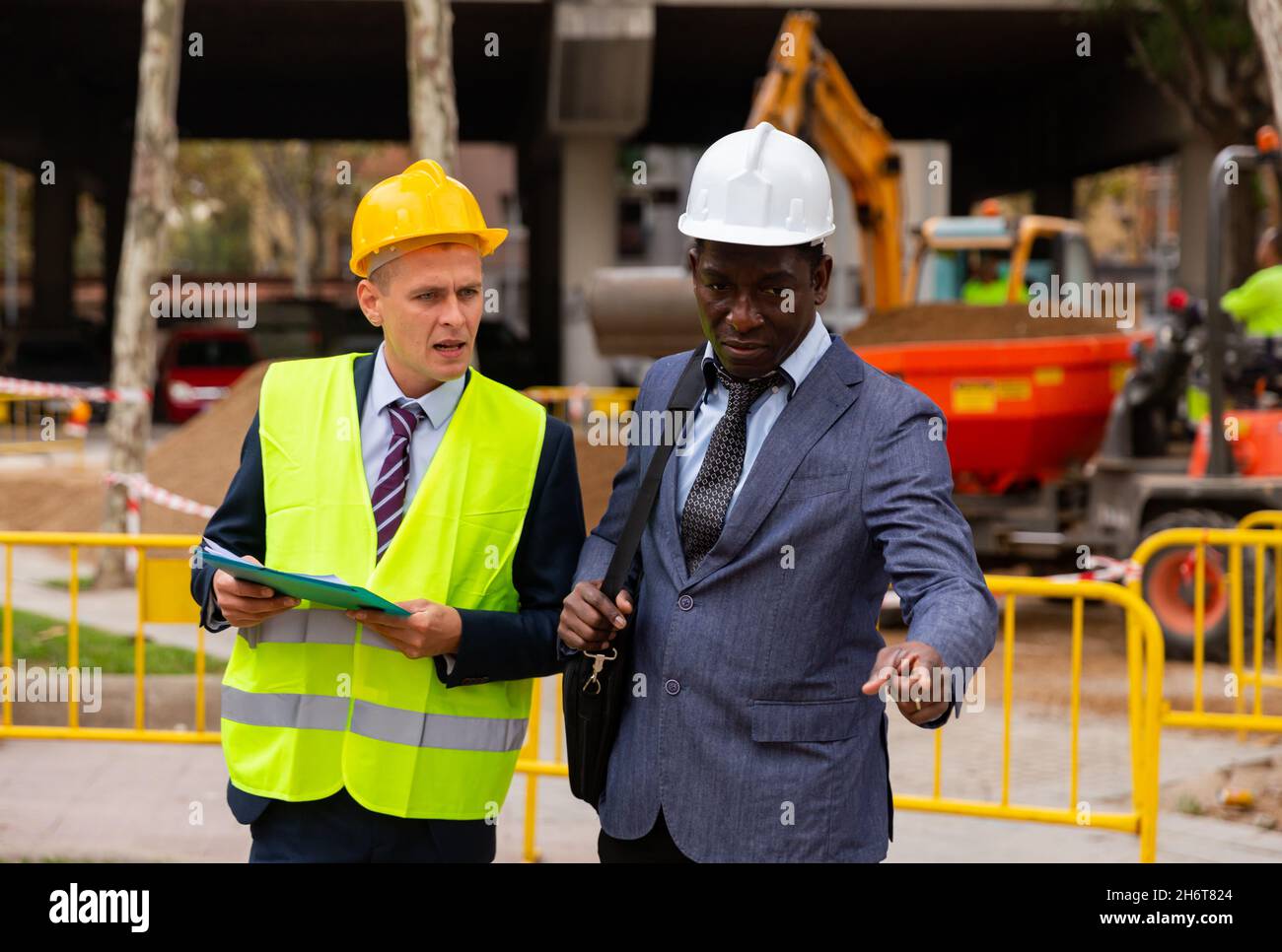 Road service foreman hi-res stock photography and images - Alamy