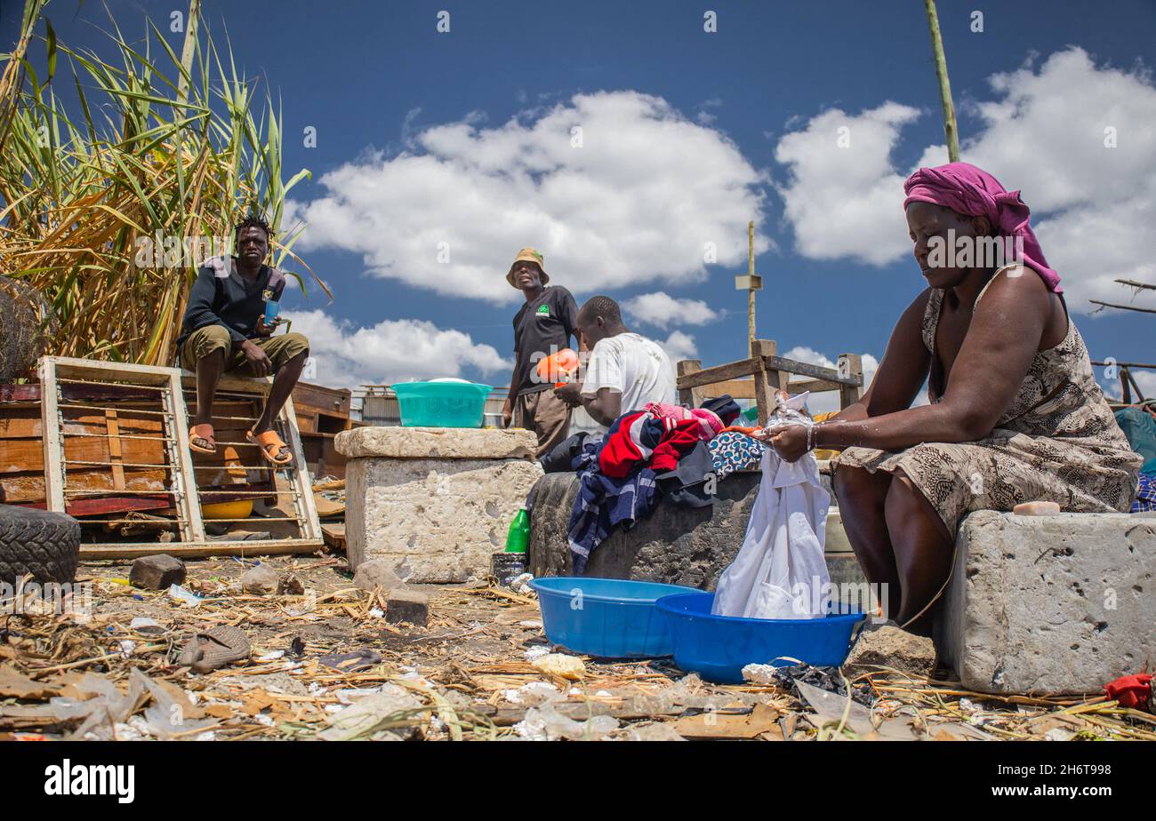 Mukuru kwa njenga slums hi-res stock photography and images - Alamy