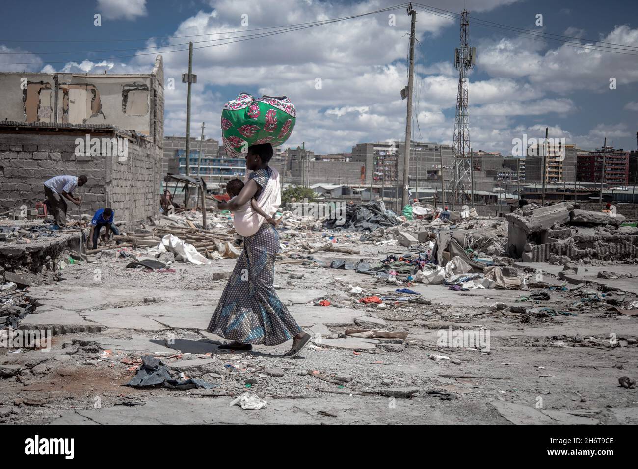 A resident of Mukuru Kwa Njenga Slums relocates to find a new home ...