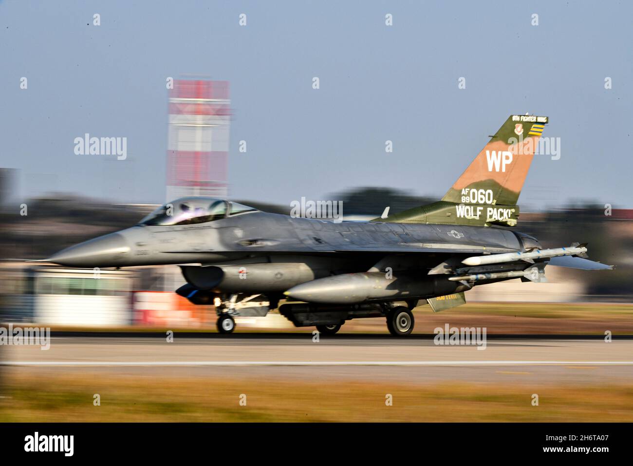 An 8th Operations Group F-16 Fighting Falcon prepares to take off from ...
