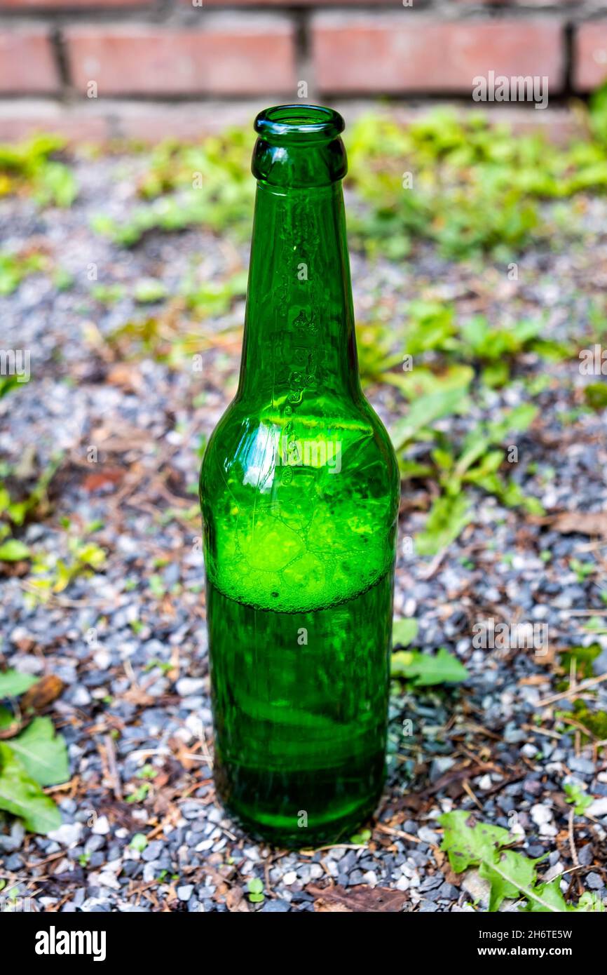 Ground opened up hi-res stock photography and images - Alamy