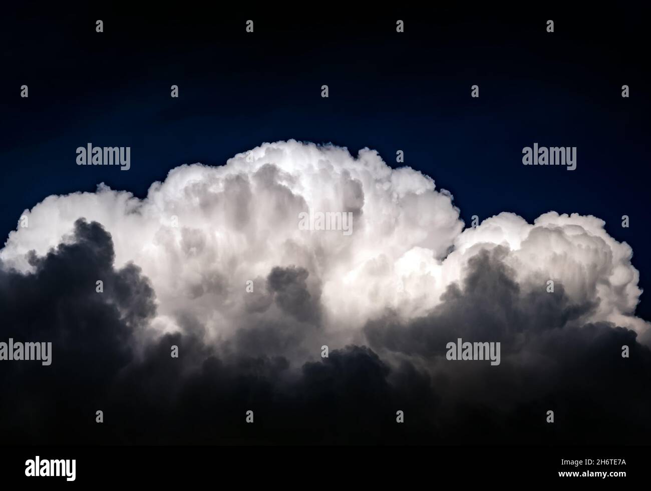 Dramatic Dark Clouds before Thunder Storm and Rain Stock Photo - Alamy