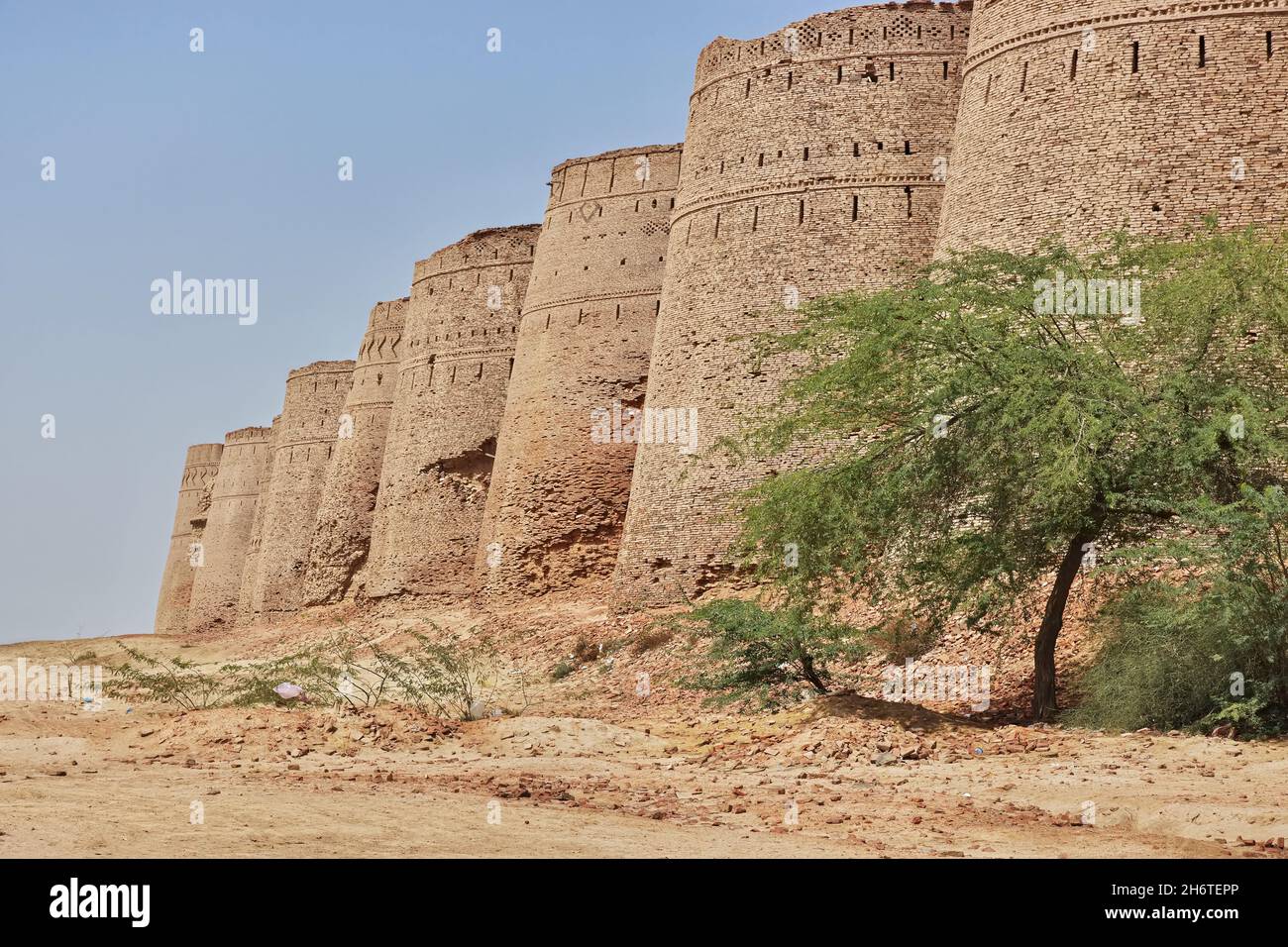Derawar fort hi-res stock photography and images - Alamy