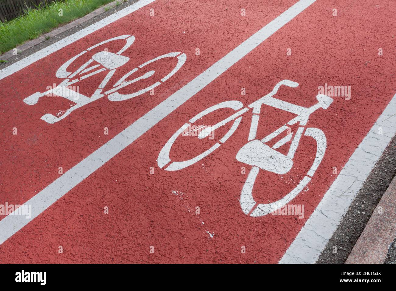 red city bike fast lane Stock Photo - Alamy