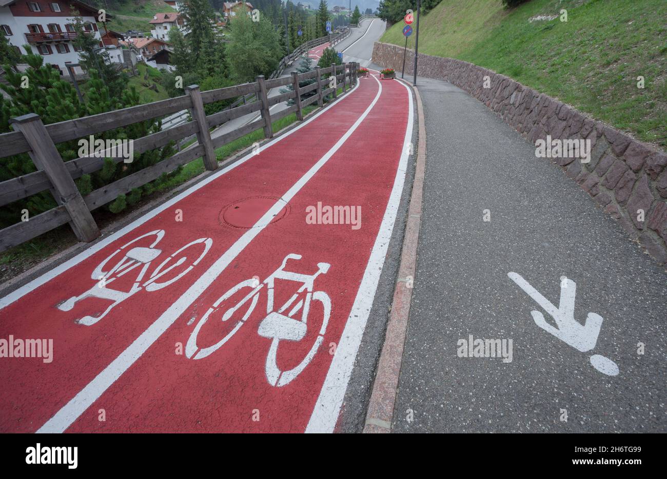 red city bike fast lane Stock Photo - Alamy