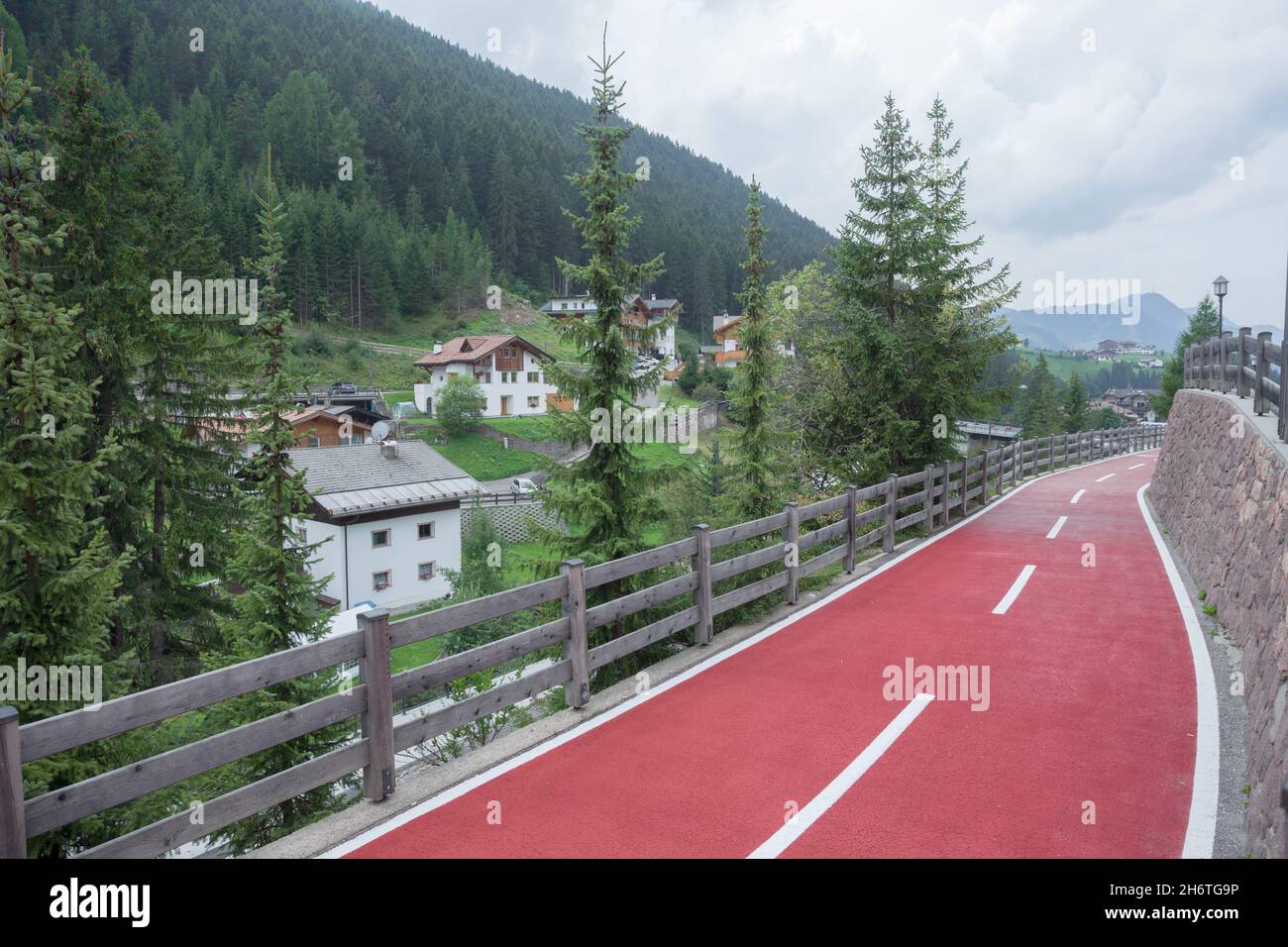 red city bike fast lane Stock Photo - Alamy