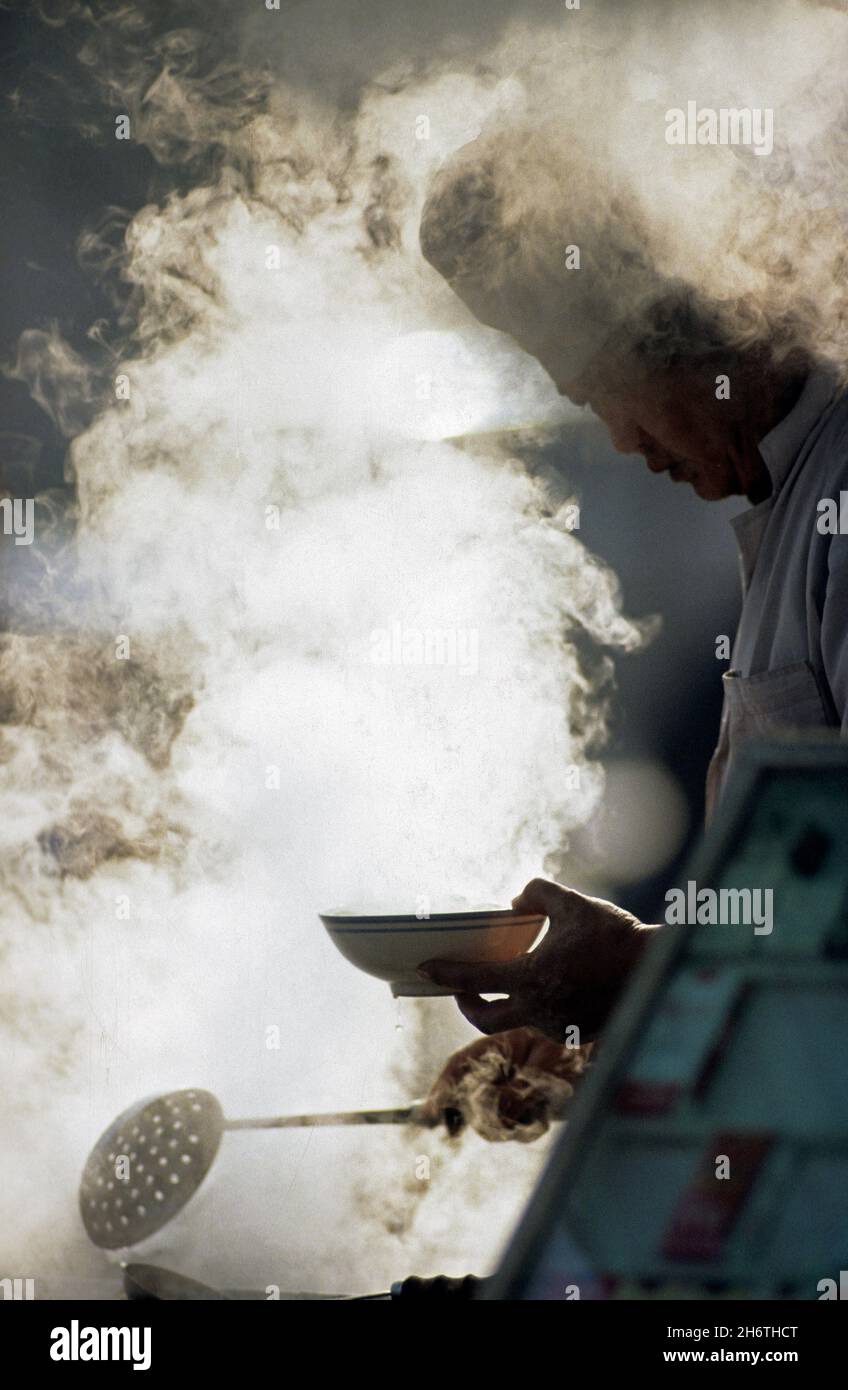 Cooker beijing hi-res stock photography and images - Alamy