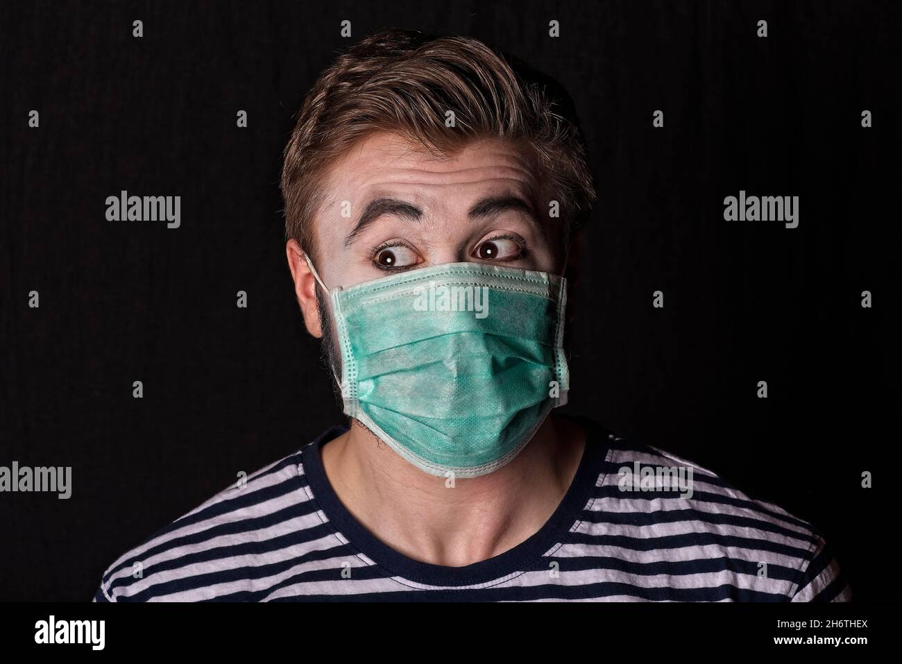 Male face looking left hi-res stock photography and images - Alamy