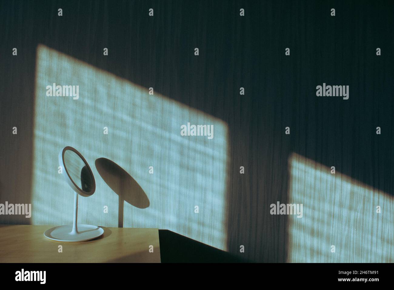 Geometric lines in shadows hi-res stock photography and images - Alamy