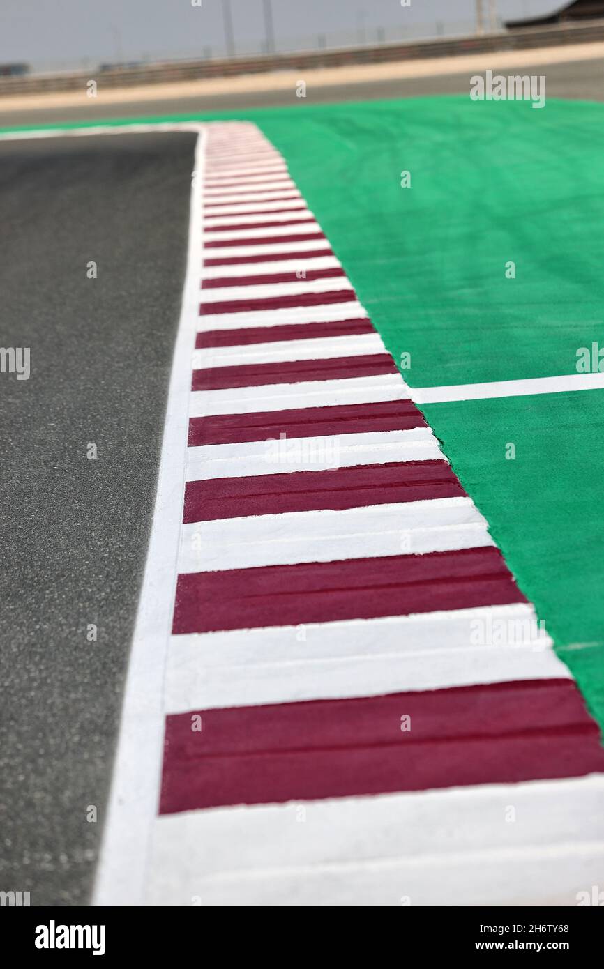 Doha, Qatar. Thursday 18th November 2021. Circuit atmosphere - kerb ...