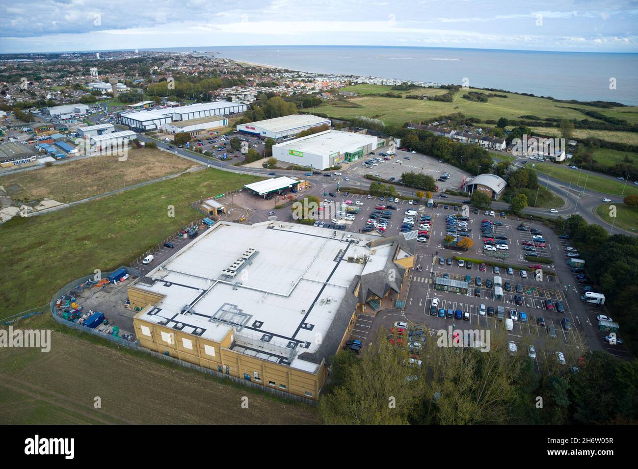 Lowestoft - Over Tower Road showing B&M,Gateway Retail Park, Homebase ...