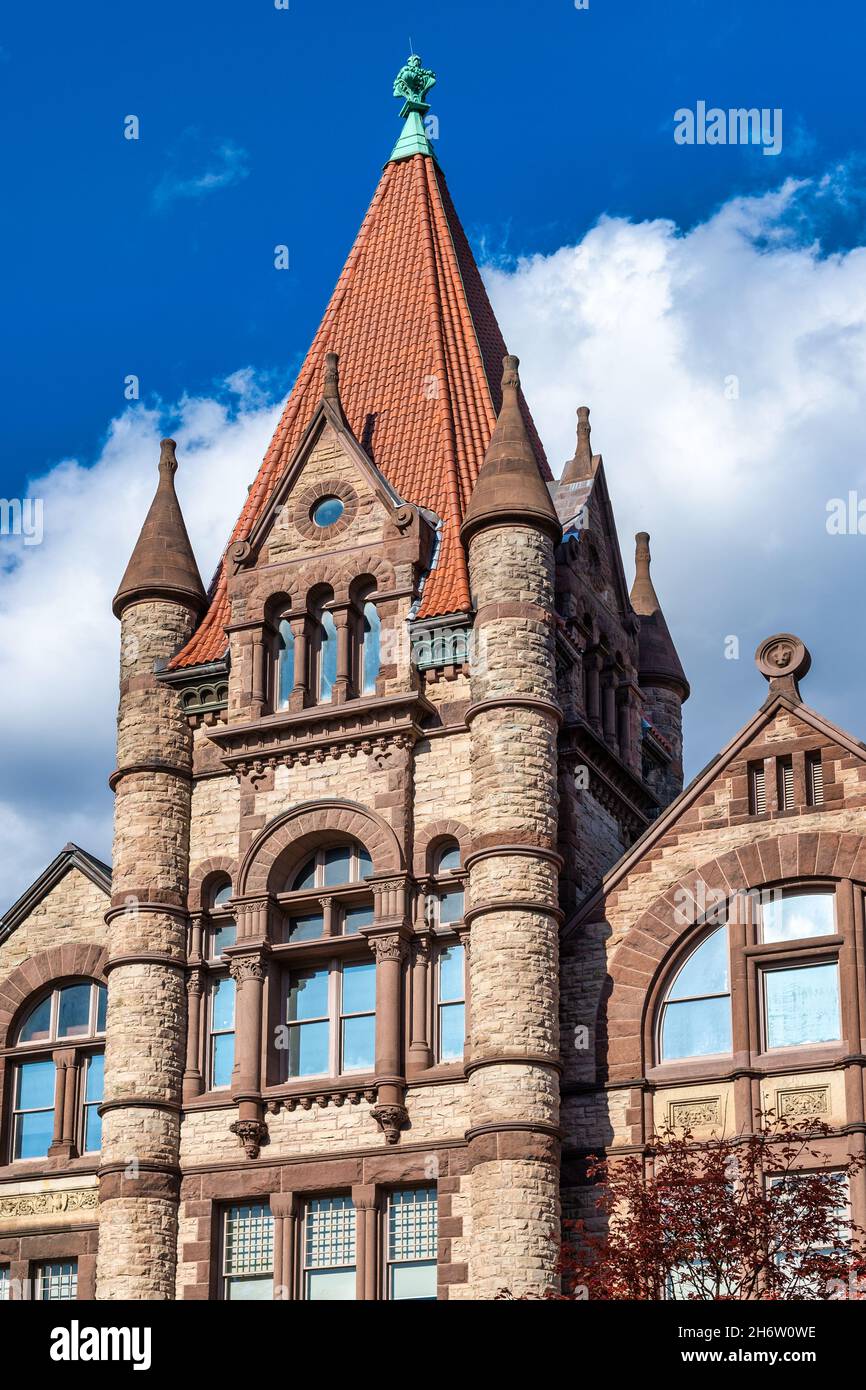 Romanesque revival architecture hi-res stock photography and images - Alamy